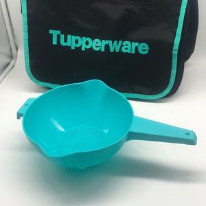 Tupperware | Kitchen | Tupperware 2 Quart Colander Strainer With Handle ...